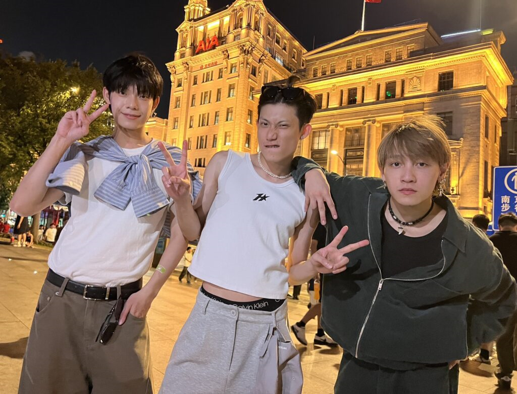 人氣男團 Saturnday偶像上海限定之旅秘密帶路！小潘、立杰、凱杰獨家「星之旅」玩法超甜，寵粉行程全公開 | 蕃新聞